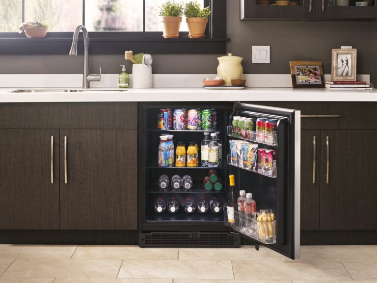 Your Guide to Buying a New Refrigerator